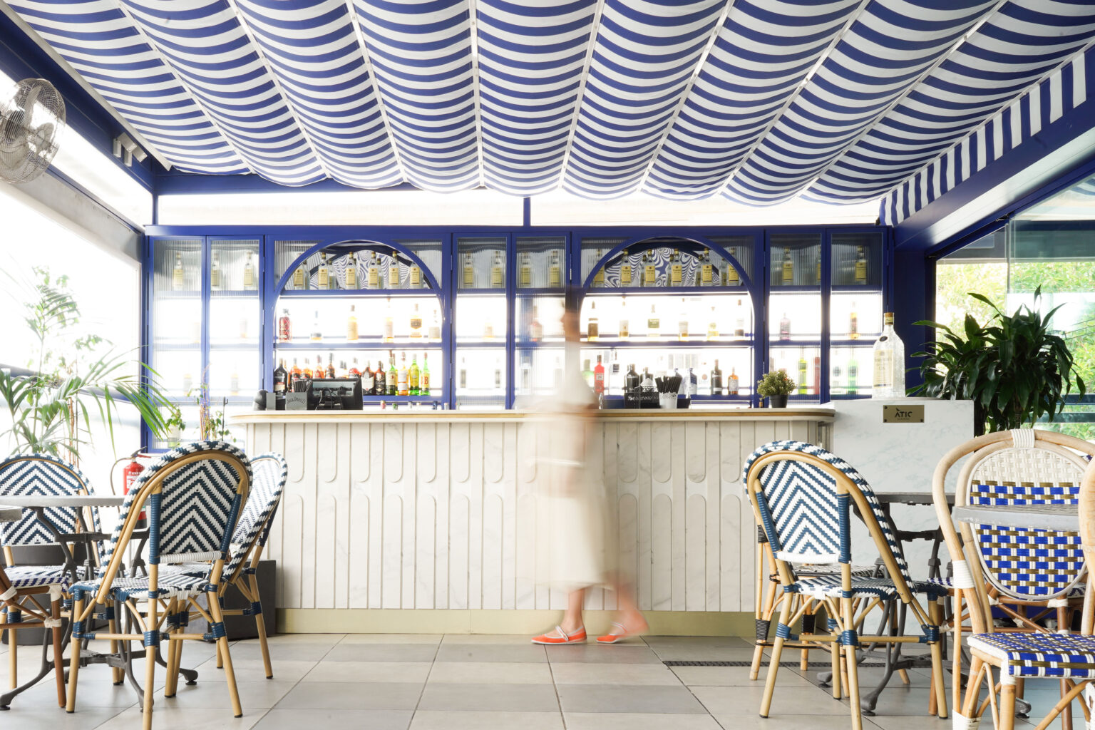 Àtic chooses sintered stone from Ascale to dress its new bars in Palau ...